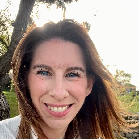 Caroline Johnstone is fundraising for Macmillan Cancer Support