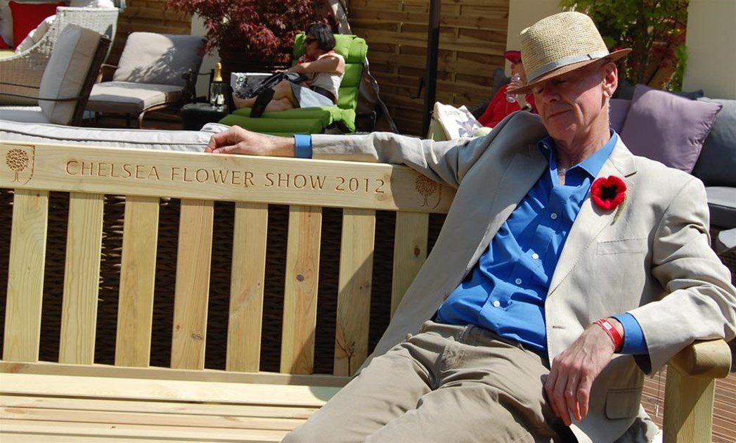 alan murdoch is fundraising for Greenfingers Charity