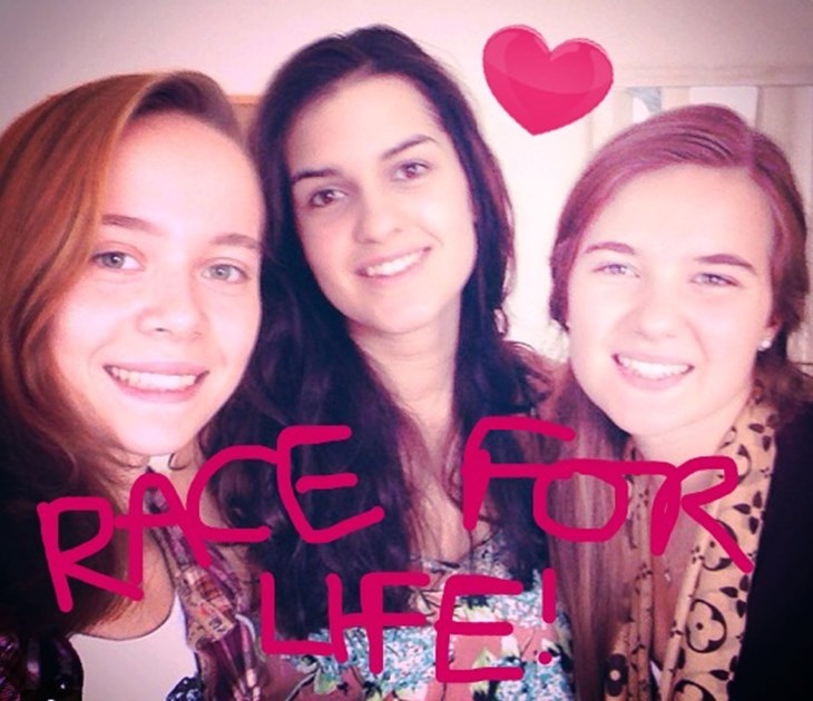 Leah Finnie is fundraising for Cancer Research UK