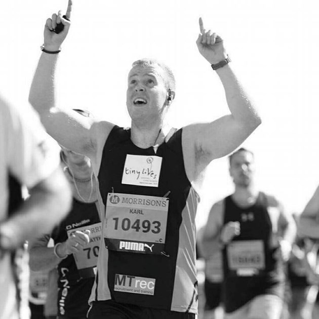 Karl Murphy is fundraising for Tiny Lives