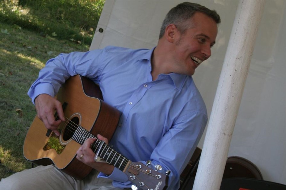 Justin Sadler-Smith is fundraising for Cancer Research UK