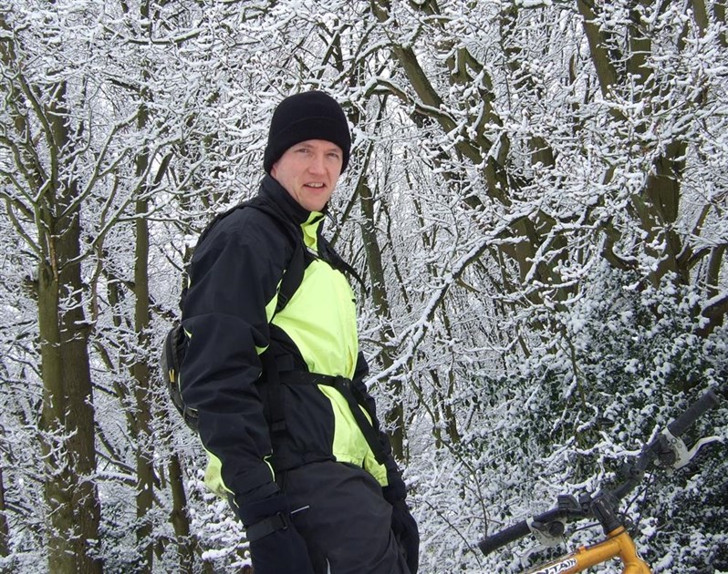 Tony Isbell is fundraising for Macmillan Cancer Support