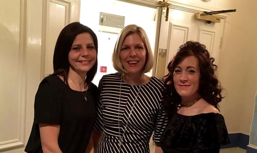 Rebecca Stokes is fundraising for Cancer Research UK