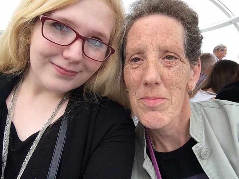 Laura Barratt is fundraising for Macmillan Cancer Support