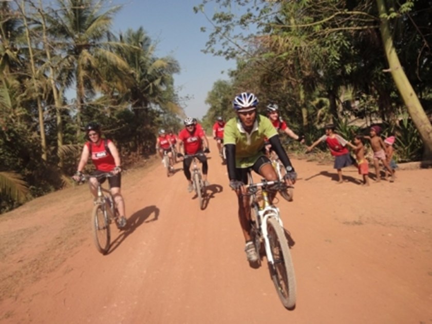 Hywel Thomas is fundraising for MAG (Mines Advisory Group)