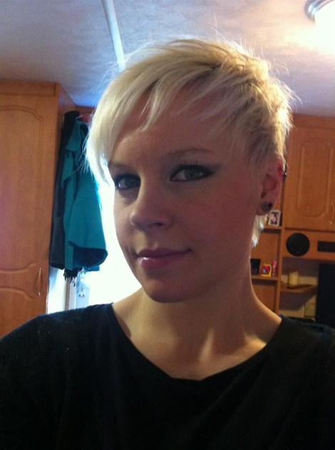 Cara Bryenton is fundraising for Cancer Research UK