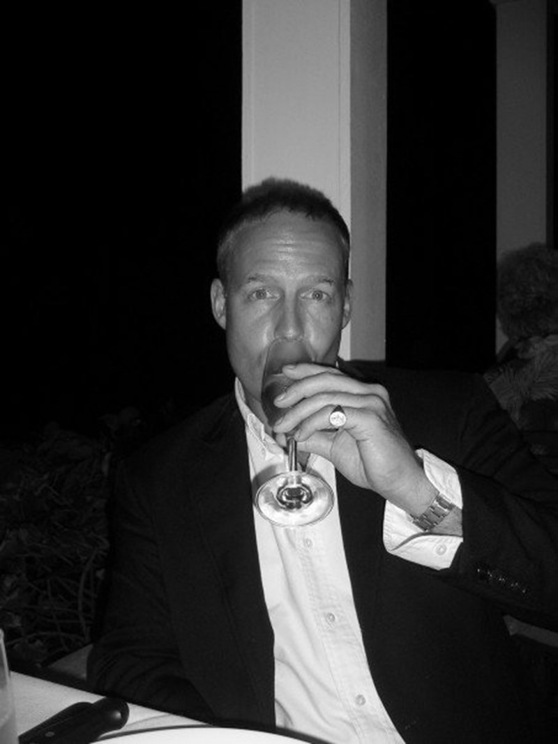 Daniel Batts is fundraising for ellenor