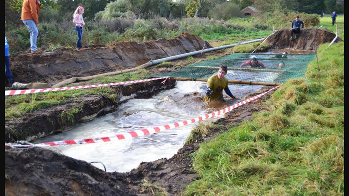 Ryan Neave is fundraising for Lynsey Ivison Trust