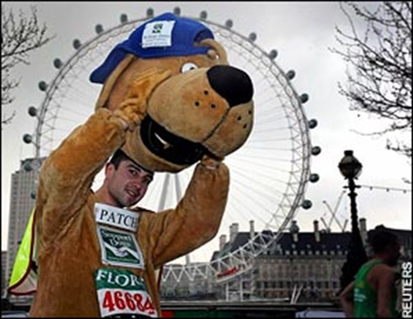 Simon Coward is fundraising for Guide Dogs