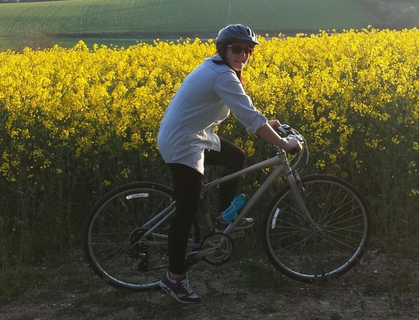 Becca Thomas is fundraising for Cancer Research UK