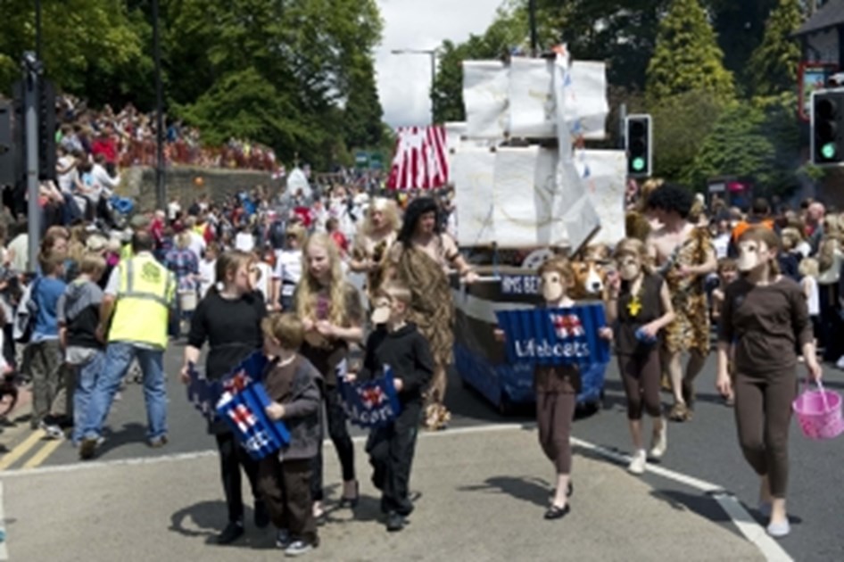 Peter Fairhurst is fundraising for Voluntary Service Overseas