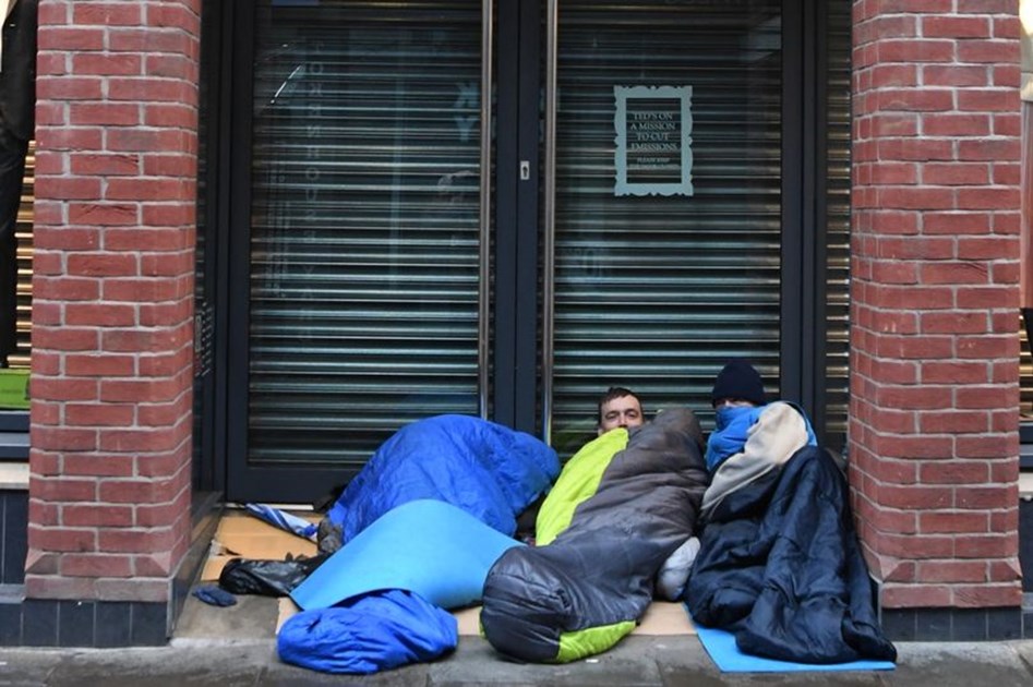 Tom Bellinger is fundraising for Crisis