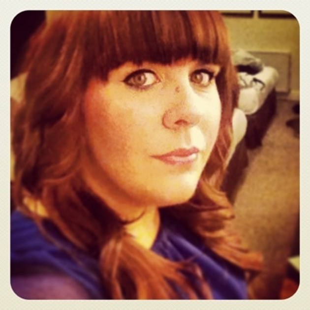 Laura Tomlinson is fundraising for Cancer Research UK