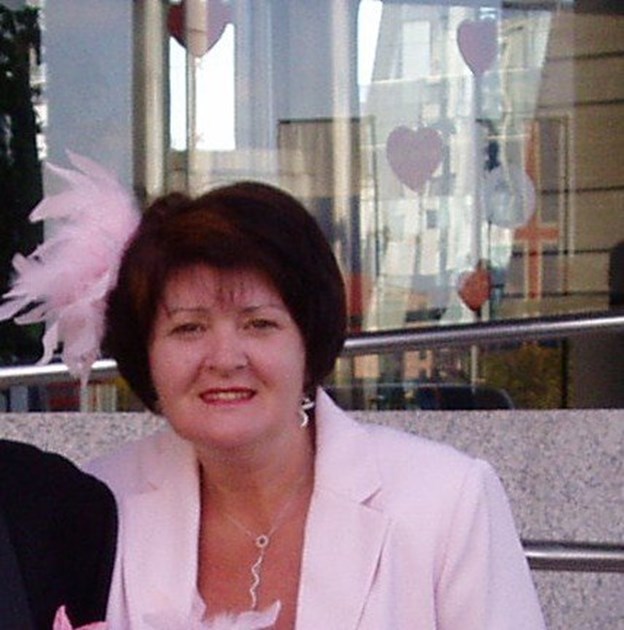 Fiona Thomson is fundraising for Cancer Research UK