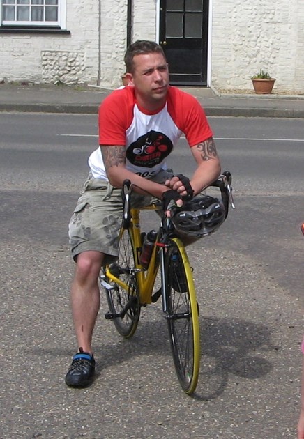 Daniel bunting is fundraising for British Heart Foundation