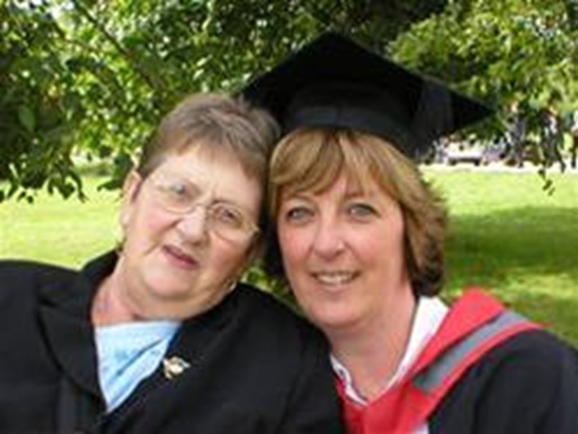 Deborah Horne is fundraising for Cancer Research UK