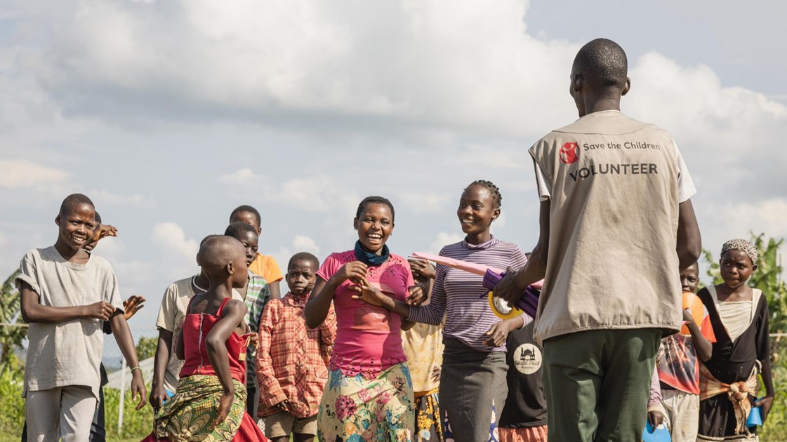 Alessandro Dudech is fundraising for Save the Children