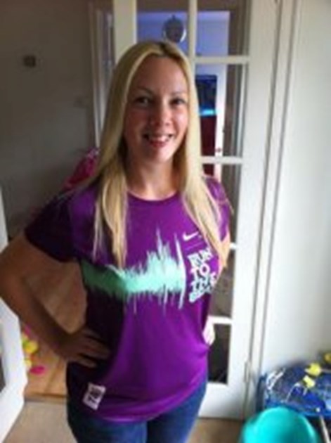 Donna Booth is fundraising for Cancer Research UK