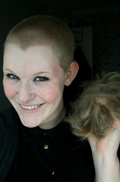 liv staff is fundraising for Cancer Research UK