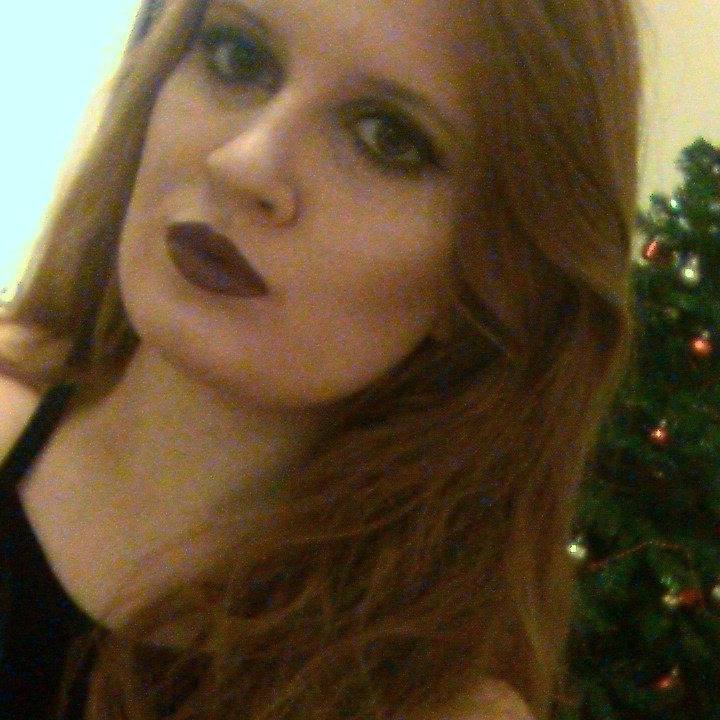 Charlotte Bates is fundraising for Cancer Research UK