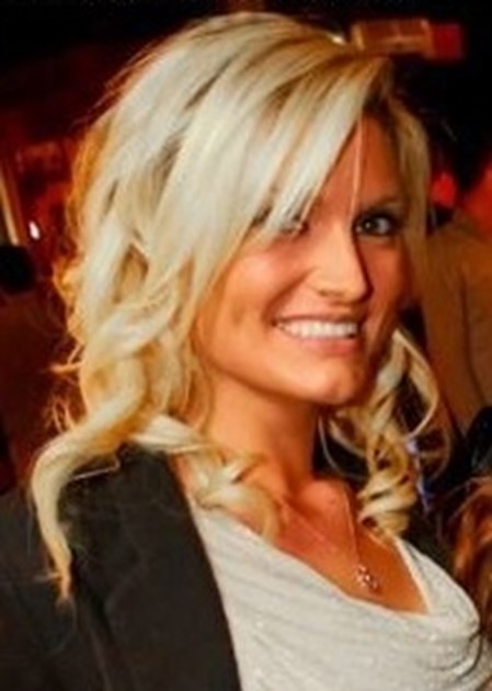 Emily Jayne Connor is fundraising for Macmillan Cancer Support