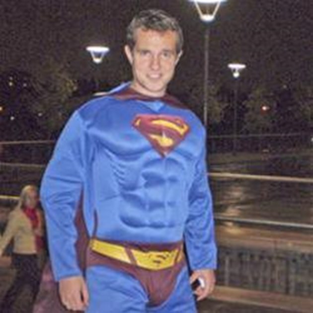 Alex Dew is fundraising for Cancer Research UK