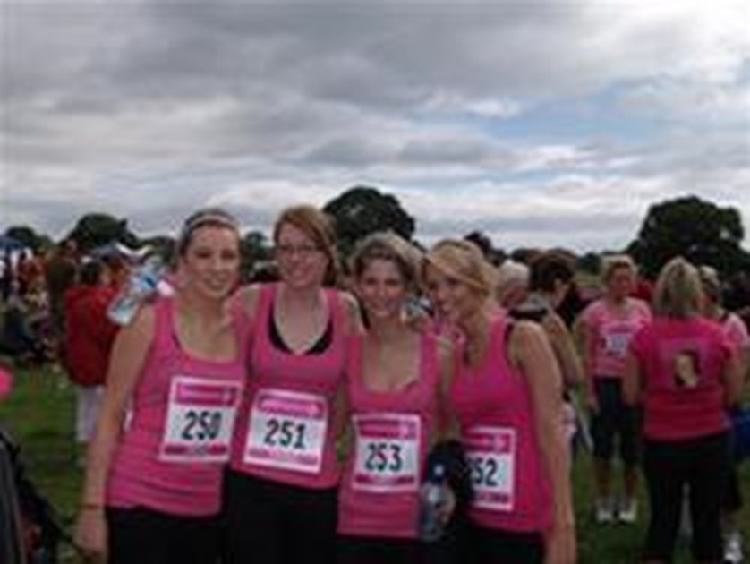 Kelly Nicholson is fundraising for Cancer Research UK