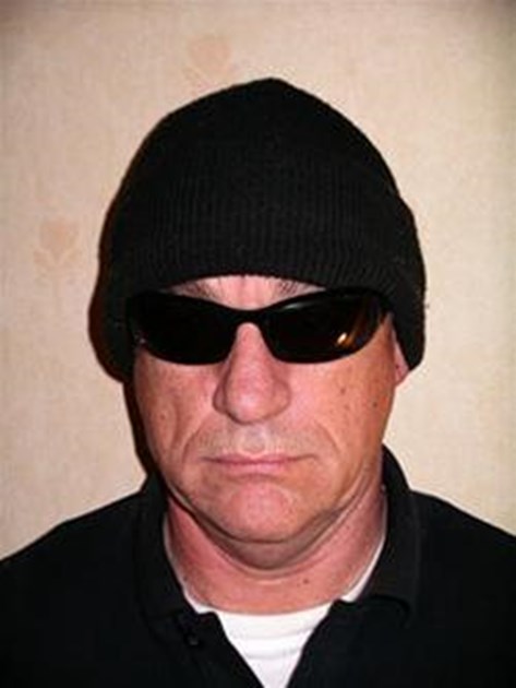 Simon Thackray is fundraising for St Christopher's Bromley