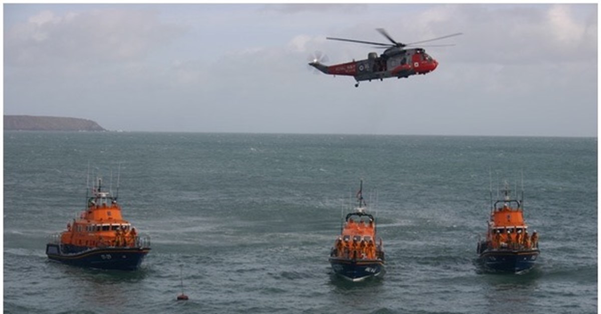 Adam Mayes is fundraising for RNLI - Royal National Lifeboat Institution