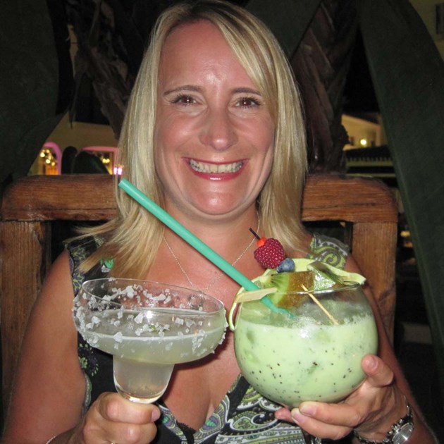 Sarah Draycott is fundraising for Cancer Research UK