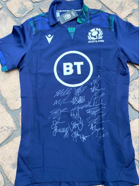 Macron Store Dundee is fundraising for NHS Charities Together