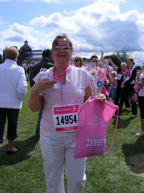 Carol Gordon is fundraising for Cancer Research UK