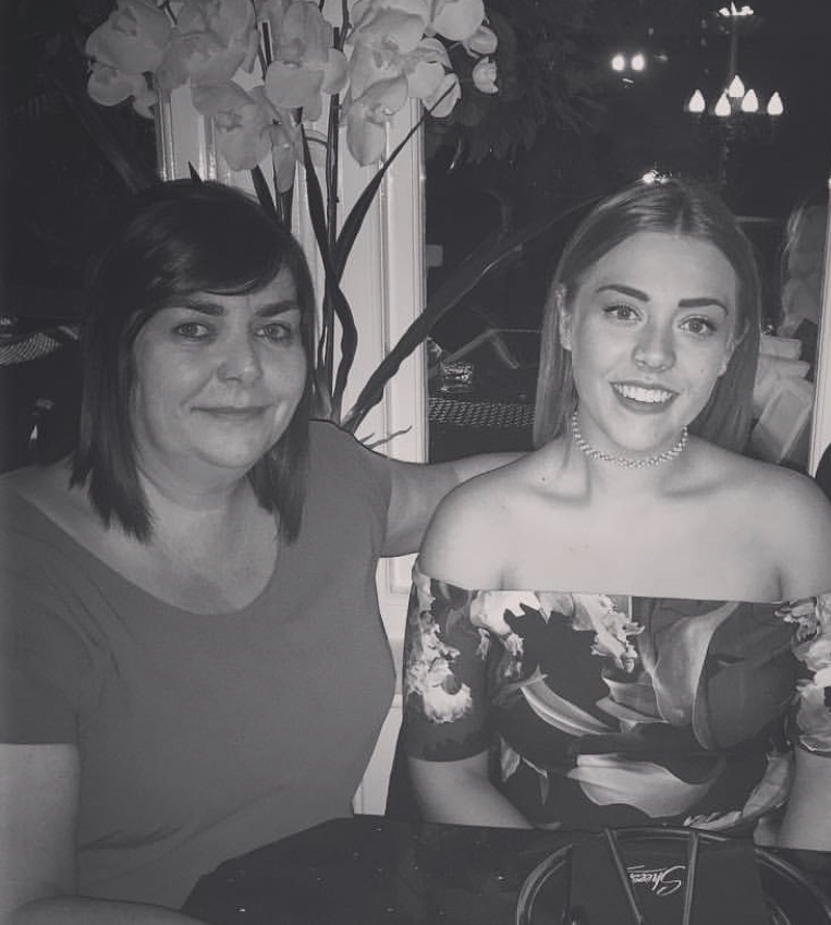 Laura Theedom is fundraising for Macmillan Cancer Support