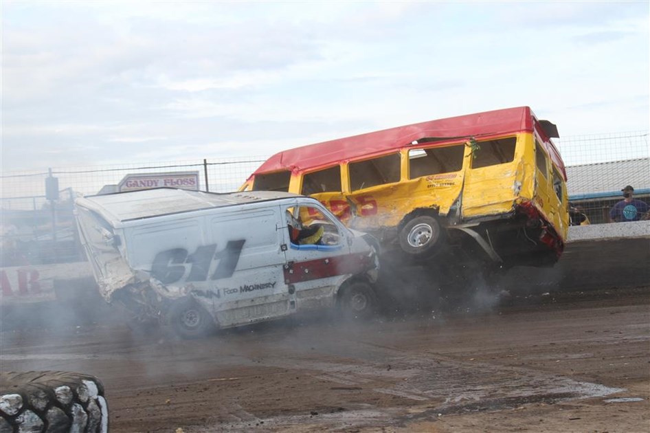 Trackstar Racing is fundraising for Big C