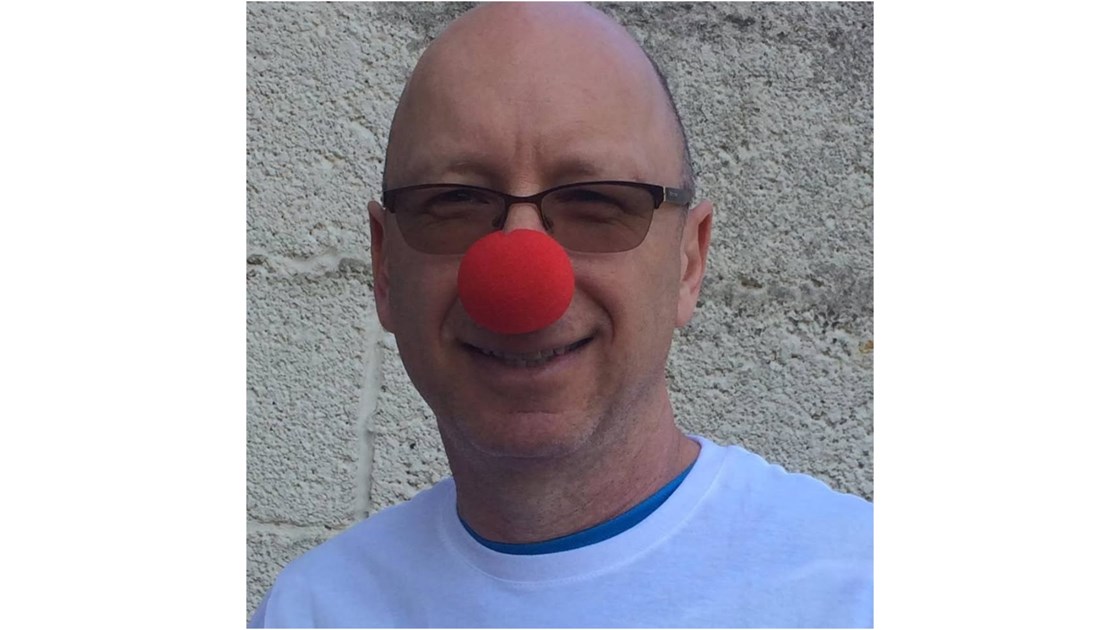 Mike Lanchin is fundraising for Clowns Without Borders