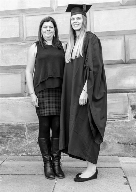 Holly Edmonds is fundraising for Dorothy House