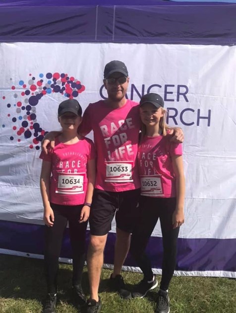 Niamh Hunt is fundraising for Cancer Research UK