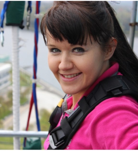 Gillian Elliott is fundraising for Marie Curie