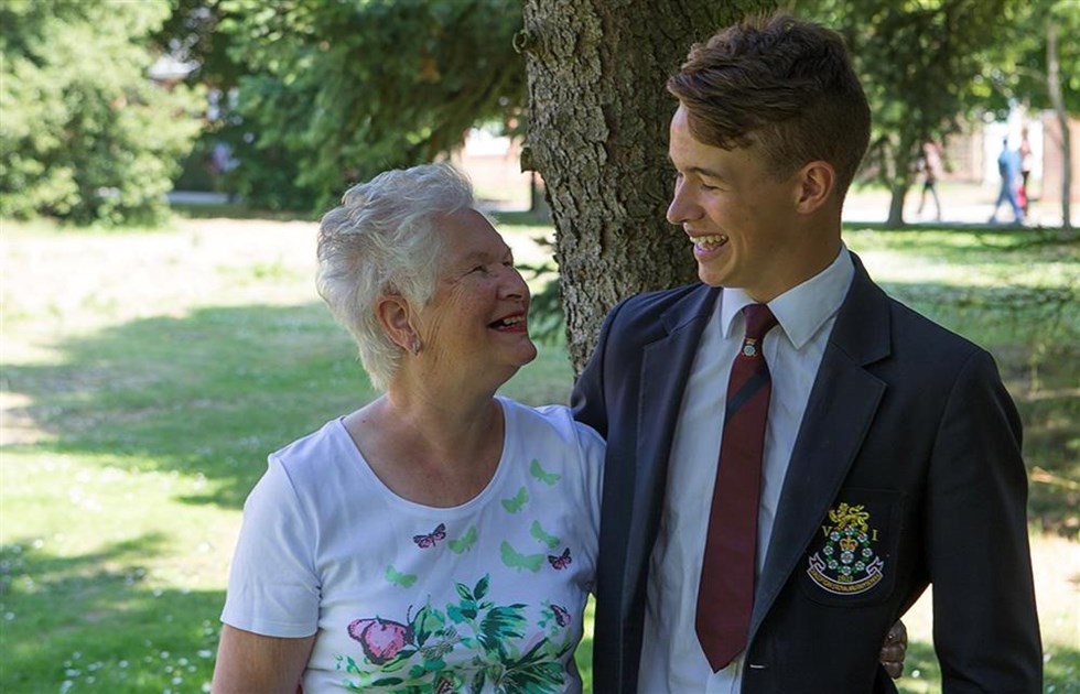 Joe Crawley is fundraising for Roy Castle Lung Cancer Foundation