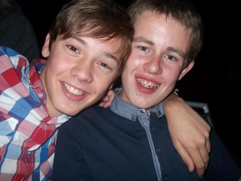 Max Davey is fundraising for Cancer Research UK