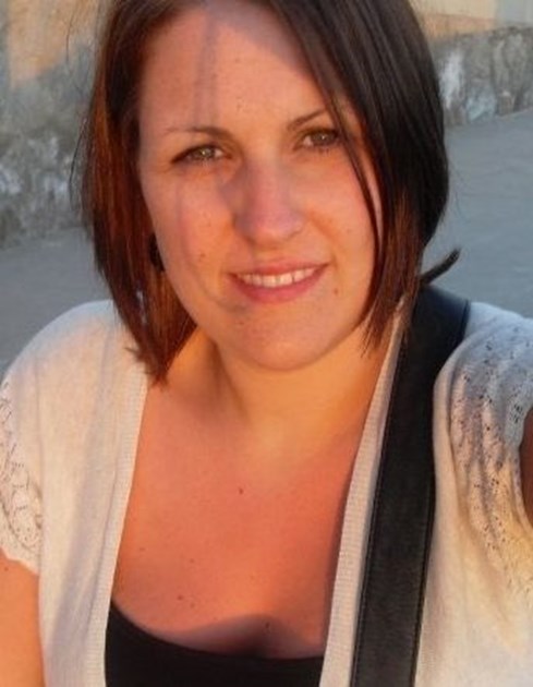 Hannah Discombe is fundraising for St Peter's Hospice