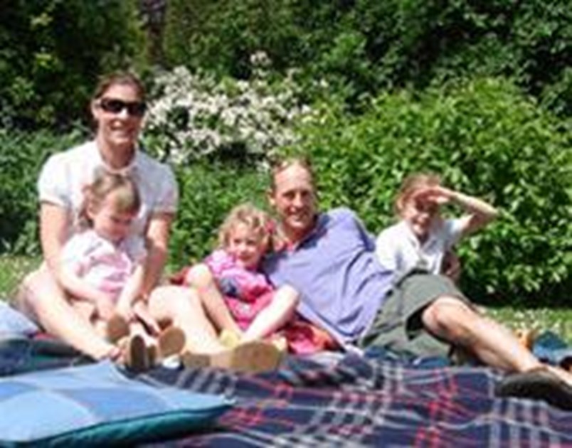 Alexandra Gibbs is fundraising for Mercy Corps