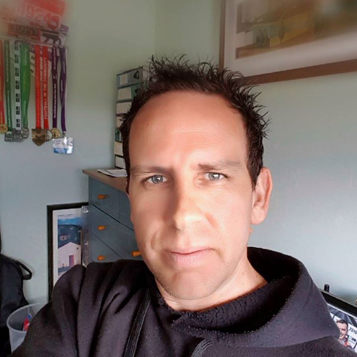 Richard Hellier is fundraising for Rowcroft Hospice