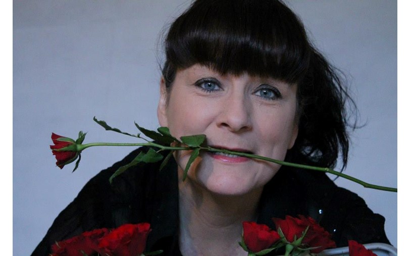 tina grant is fundraising for Stand Up To Cancer UK