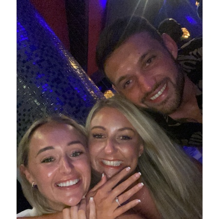 Jenna Dan and Niki is fundraising for Moya Cole Hospice