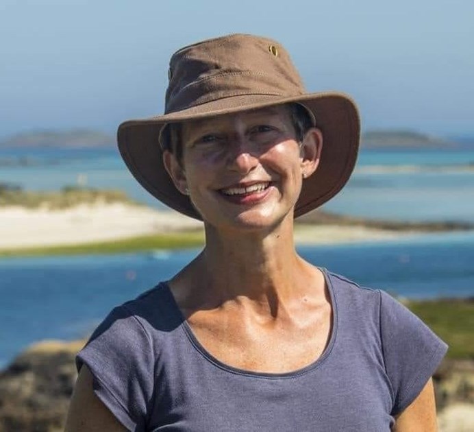 Sheila Thomas is fundraising for Cancer Research UK