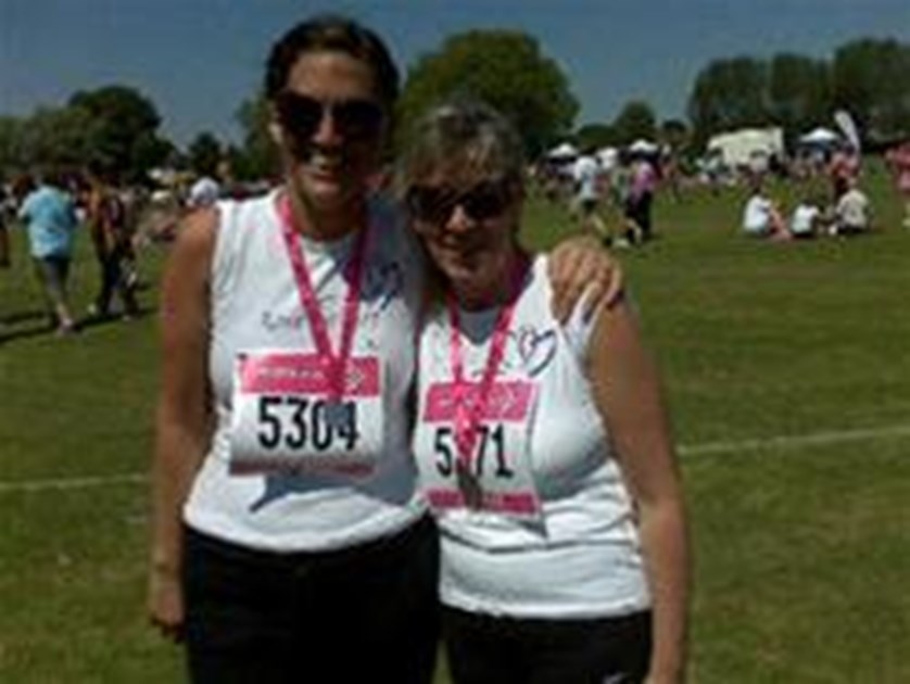 Emma Robinson is fundraising for Cancer Research UK