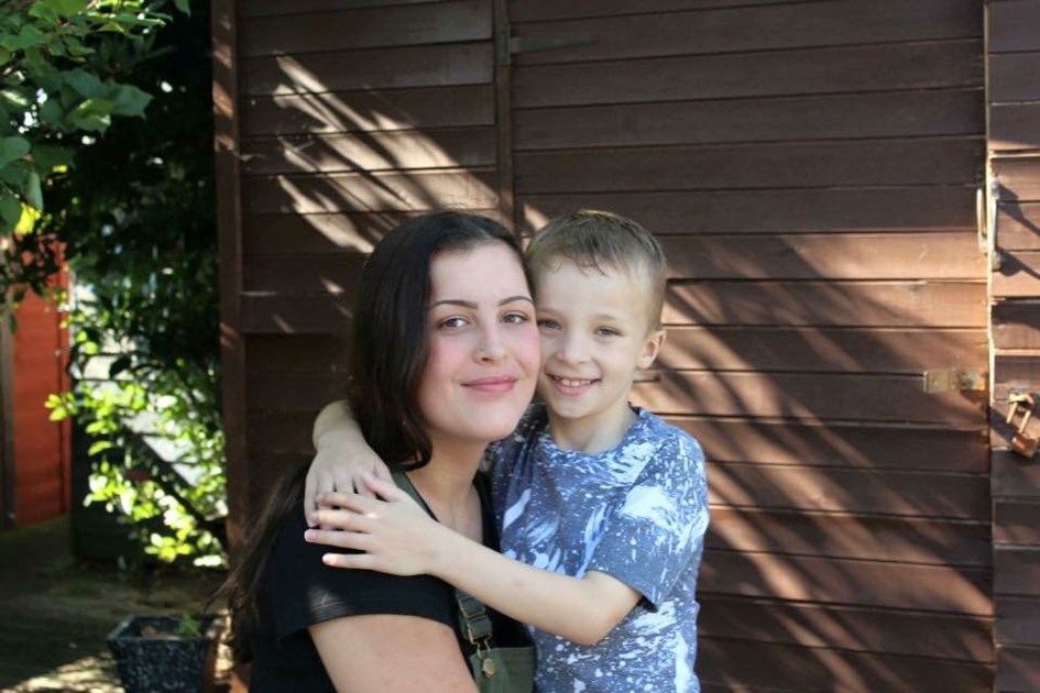 Isabelle Combes is fundraising for Young Lives vs Cancer