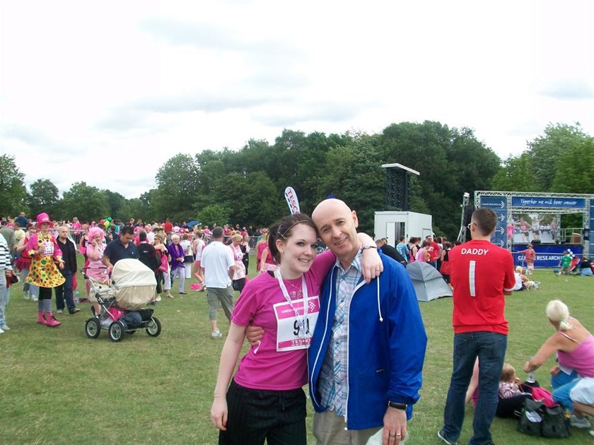 Hannah Niven is fundraising for Cancer Research UK