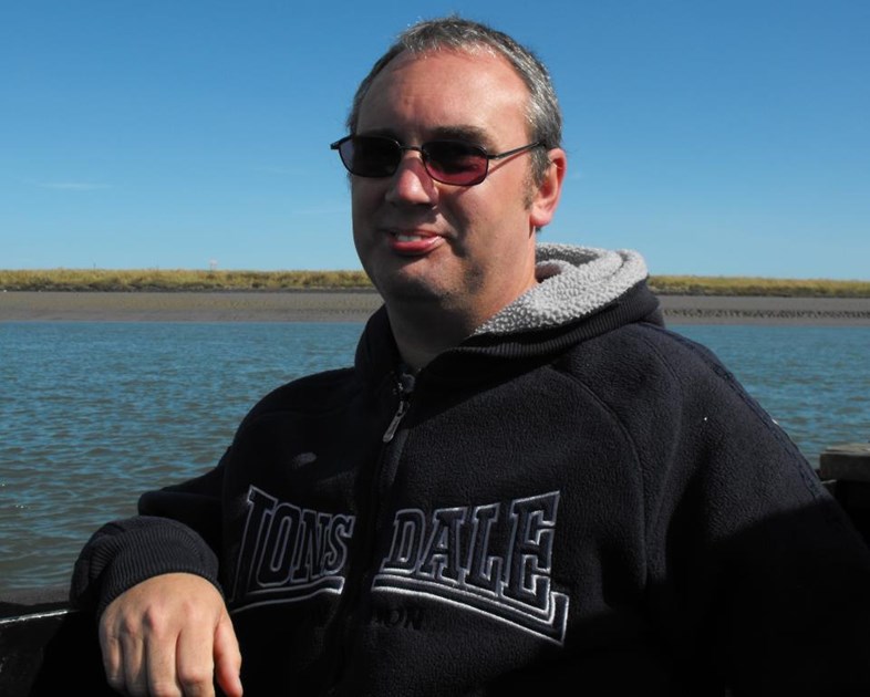 Les Chapman is fundraising for St Helena Hospice